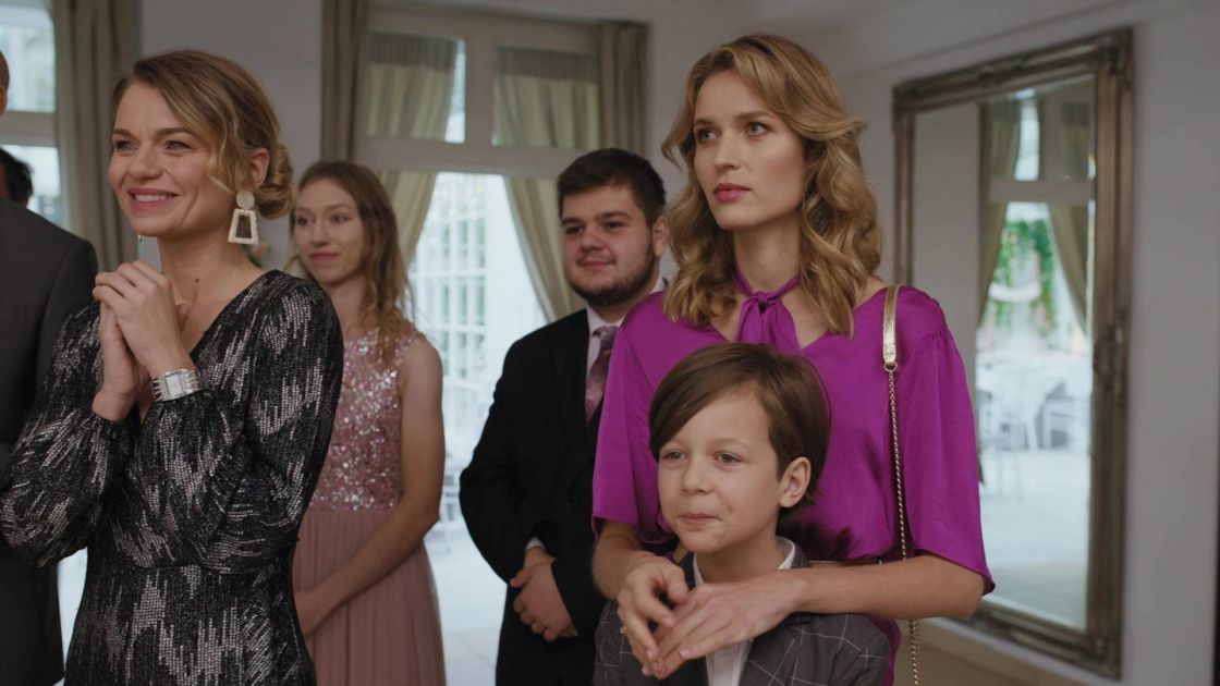 Na dobre i na złe: odc. 907 – Jak zaskoczyć męża w noc poślubną? - serial telewizyjny, Oglądaj ...