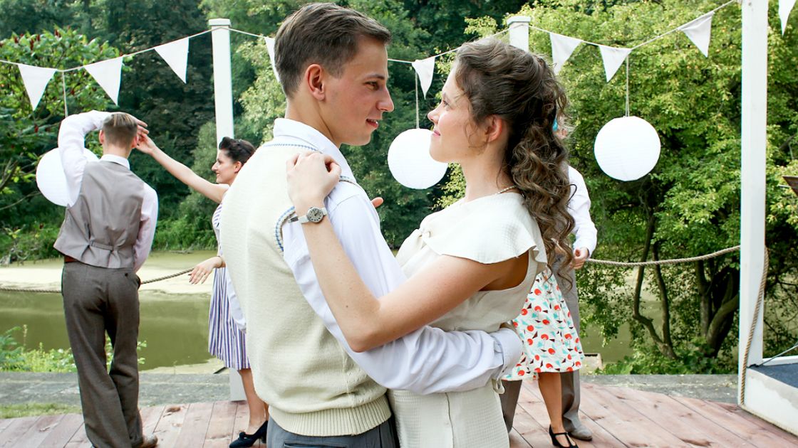 Wojenne dziewczyny: odc. 1 - serial telewizyjny, Oglądaj na TVP VOD